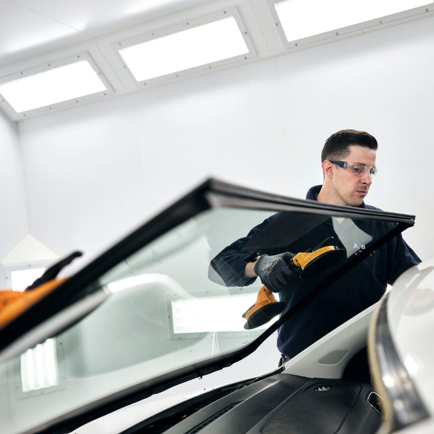 Moet mijn autoruit vervangen worden?